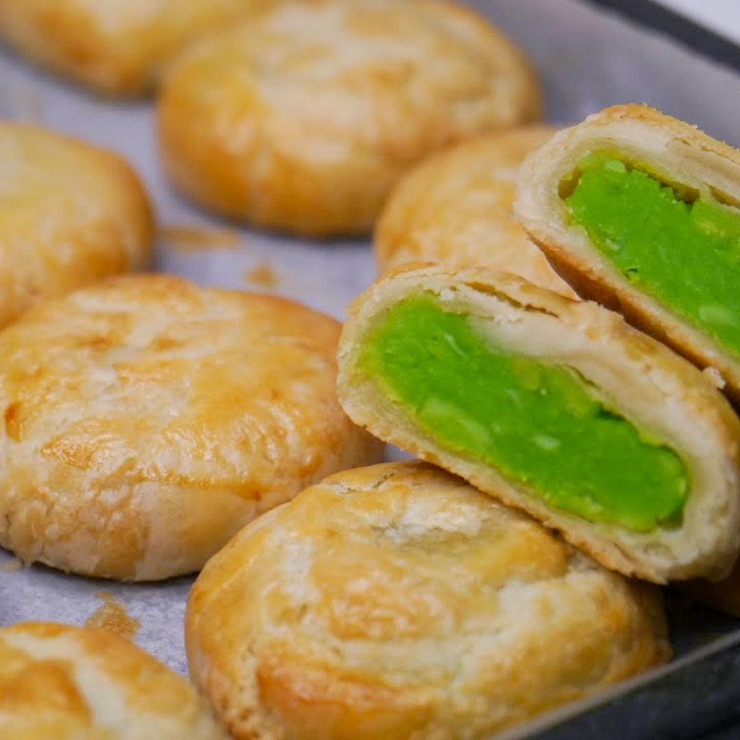 Buko Pandan Hopia Bread – Pinoyhyper